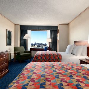 Doubletree Hotel at Warren Place | TravelOK.com - Oklahoma's Official ...
