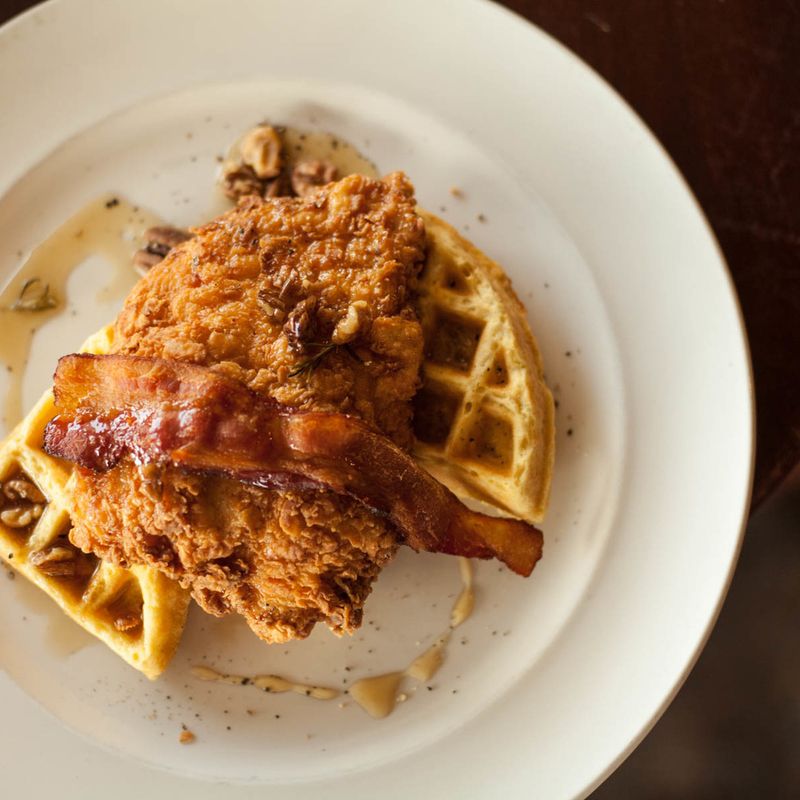 R Bar & Grill | TravelOK.com - Oklahoma's Official Travel & Tourism Site