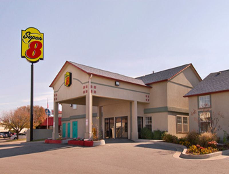 Super 8 Motel | TravelOK.com - Oklahoma's Official Travel & Tourism Site