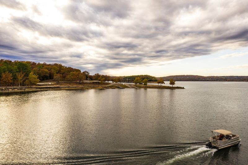 Lake Tenkiller | TravelOK.com - Oklahoma's Official Travel & Tourism Site