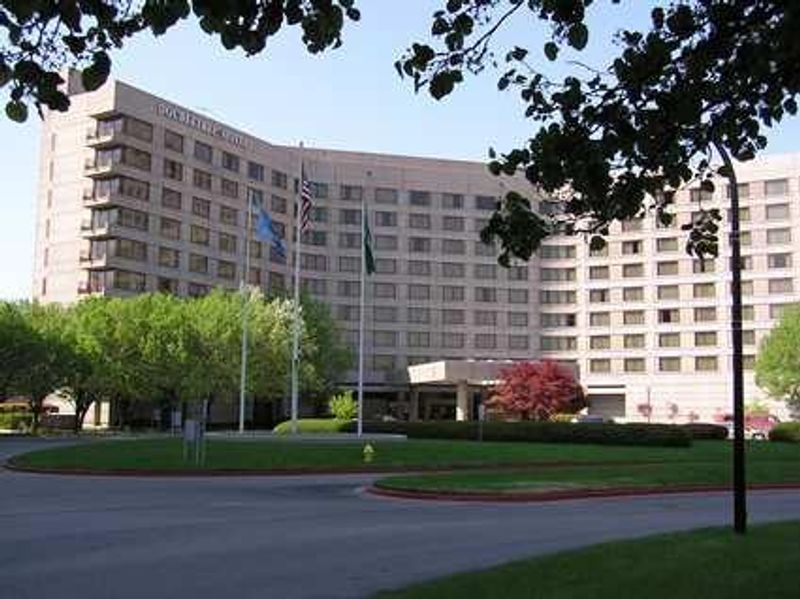Doubletree Hotel at Warren Place | TravelOK.com - Oklahoma's Official ...